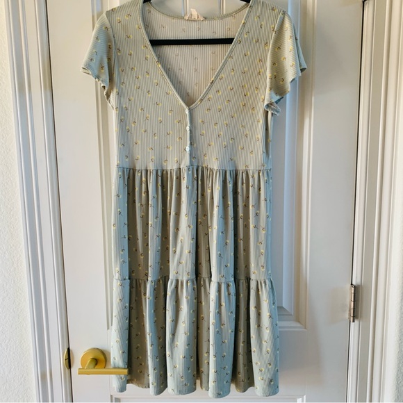 See You Monday | Dresses | See You Monday Green Floral Cap Sleeve ...